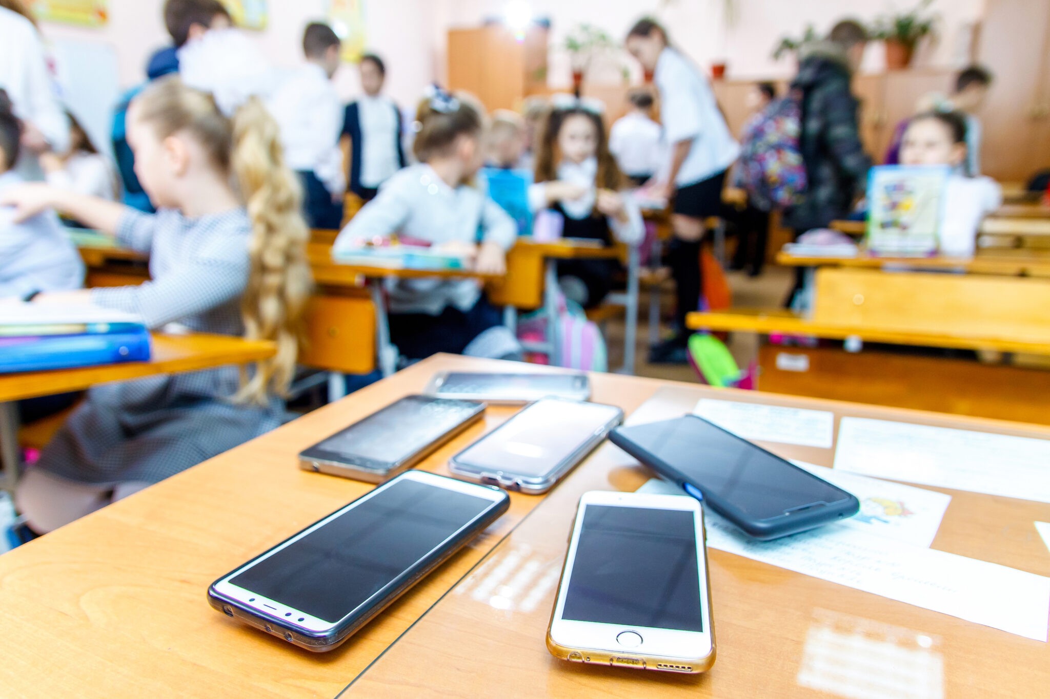 Electronic Devices Banned From Classrooms - The Times Of Central Asia