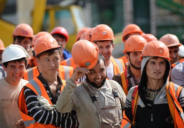 Tajik Authorities Urge Migrants in Russia to Legalize Status Ahead of ...