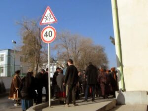 Turkmen Pensioners Endure Long Queues to Prove They Are Alive - The ...